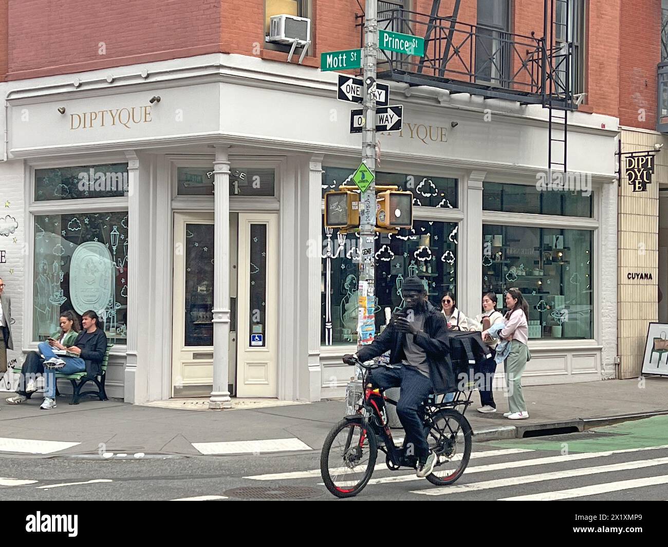 Corner of Mott and Prince streets in the SOHO neighborhood of Manhattan ...