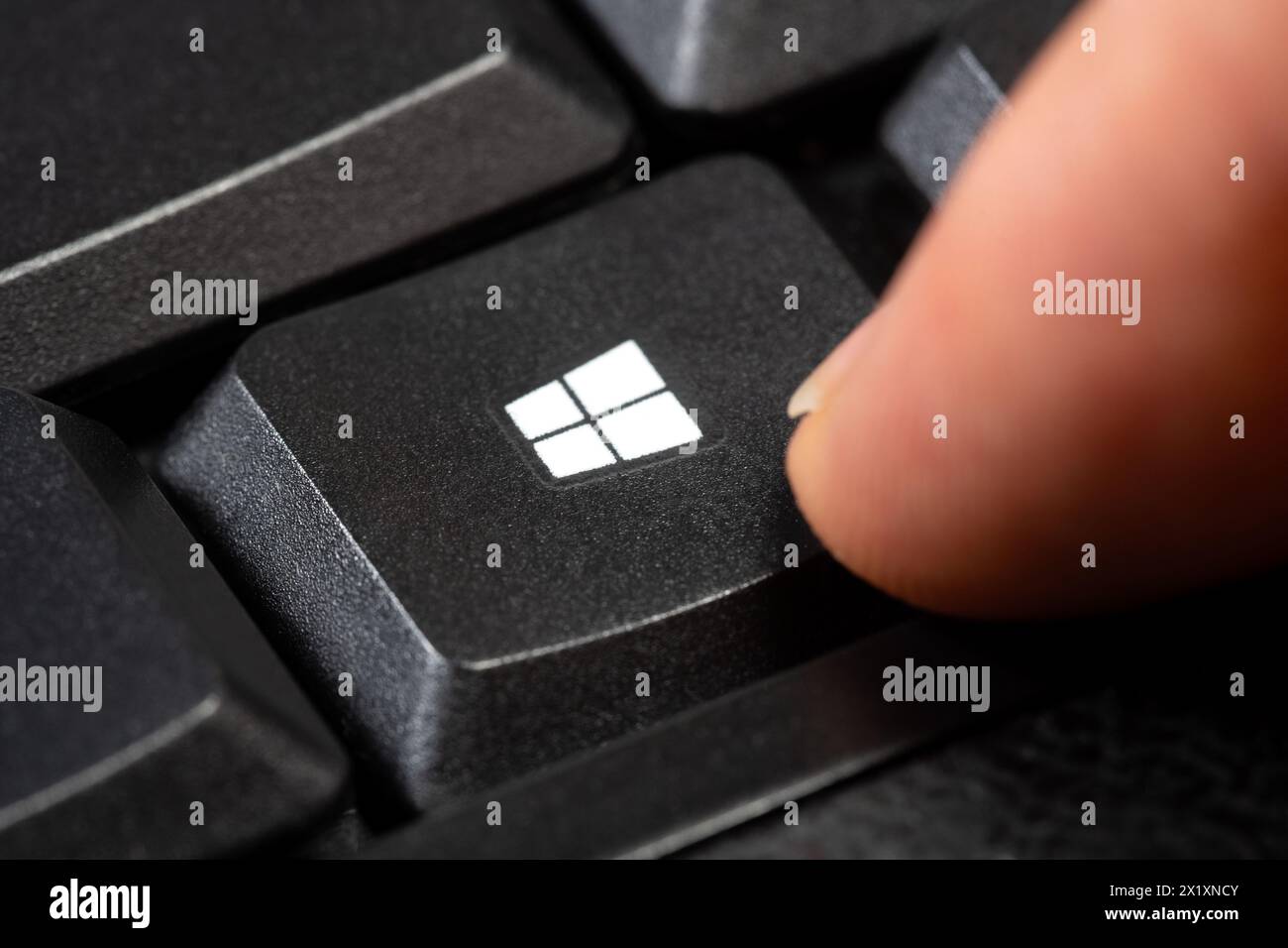 Windows 10 and windows 11 hi-res stock photography and images - Alamy