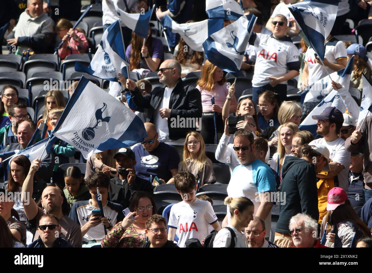 Spurs women fans Tottenham Hotspur FC Women v Leicester City FC Women ...