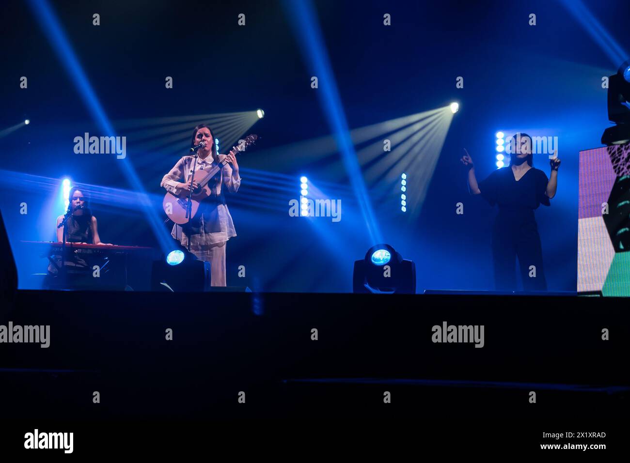 Valeria Castro, winner of the awards for Best Emerging Artist and Best ...