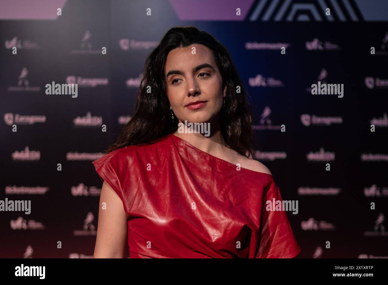 Album recognition hi-res stock photography and images - Alamy