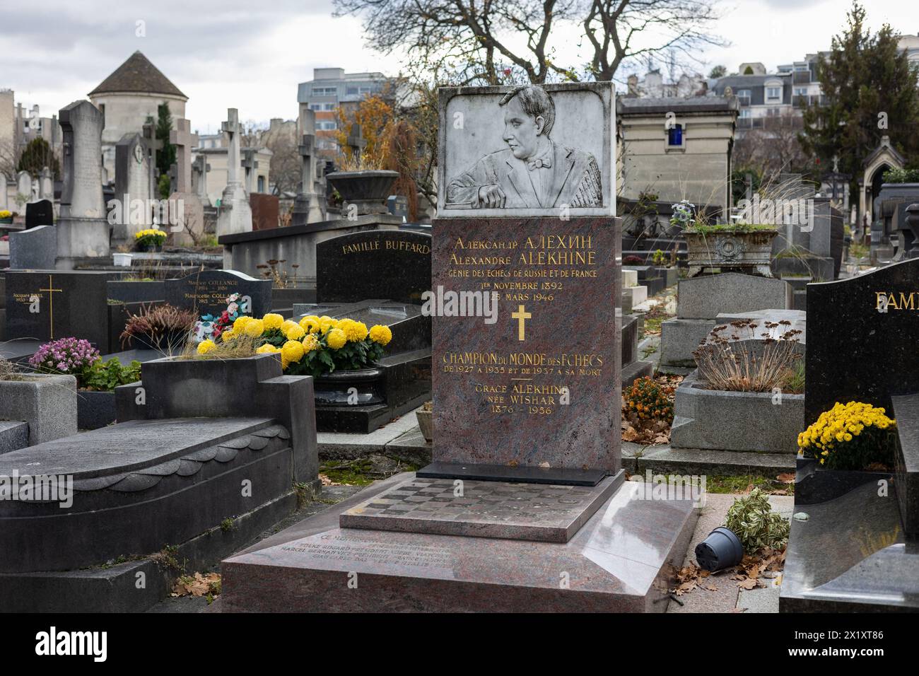 Grave of alexander alekhine hi-res stock photography and images - Alamy