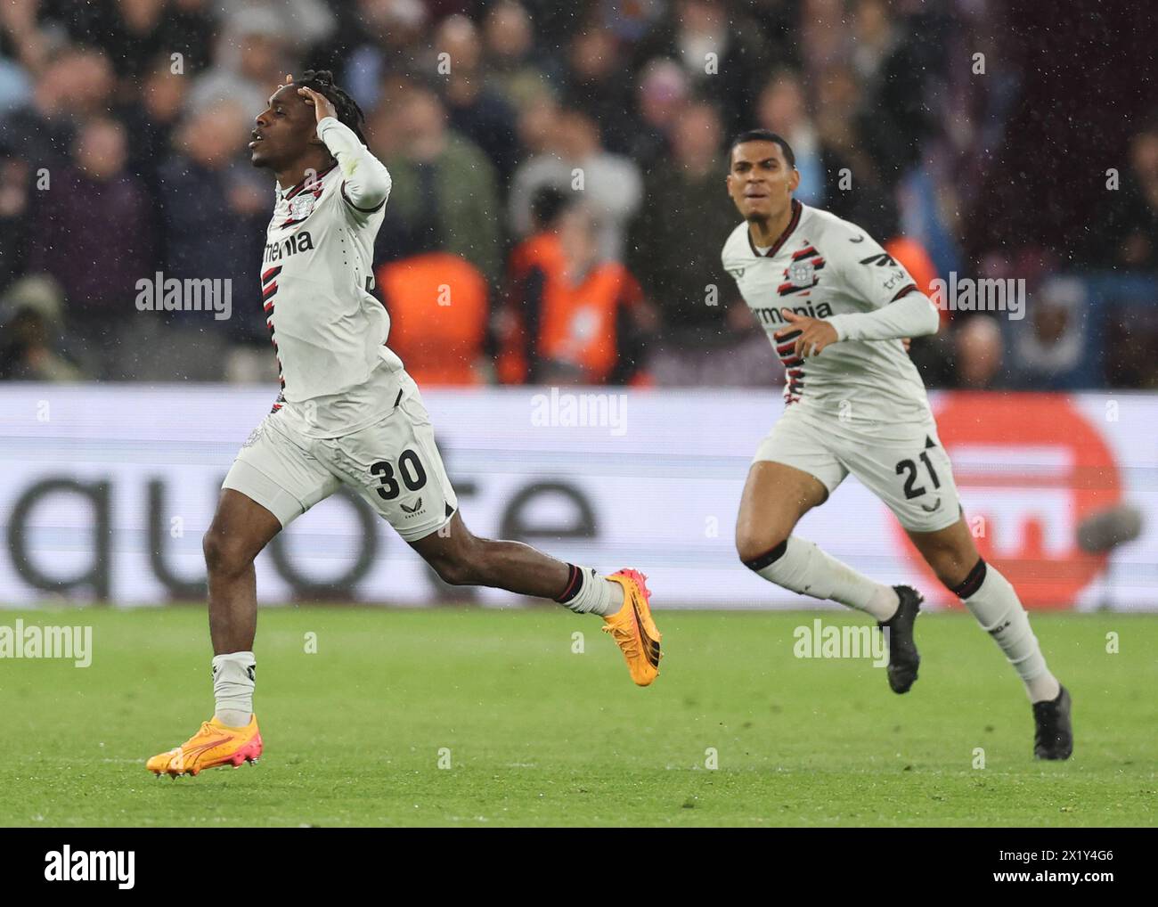 Jeremie frimpong leverkusen hi-res stock photography and images - Alamy