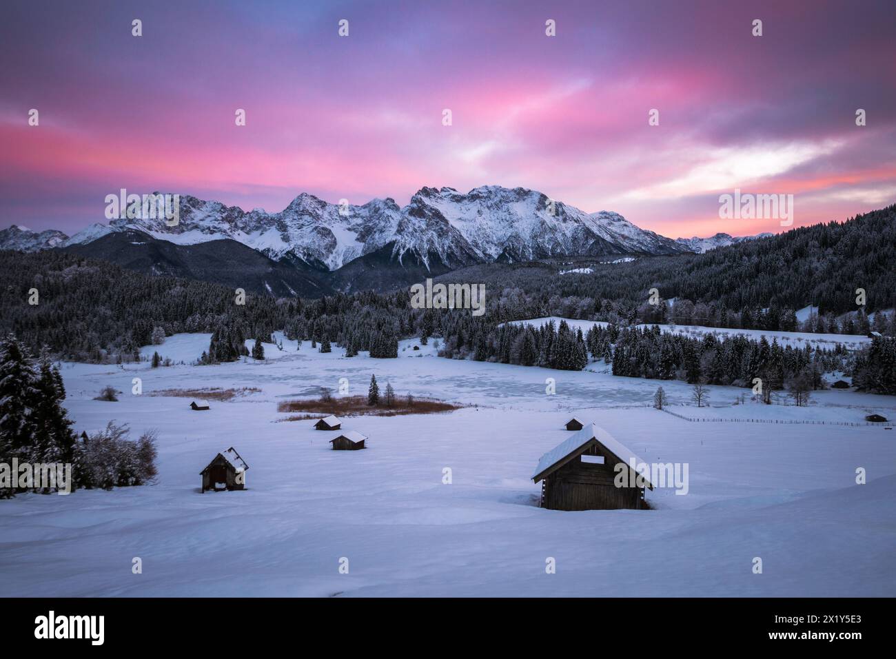 琉球八景 筍崖夕照 evening glow hi-res stock photography and images - Alamy