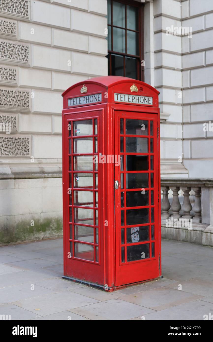 Red telephone booth Stock Photo - Alamy