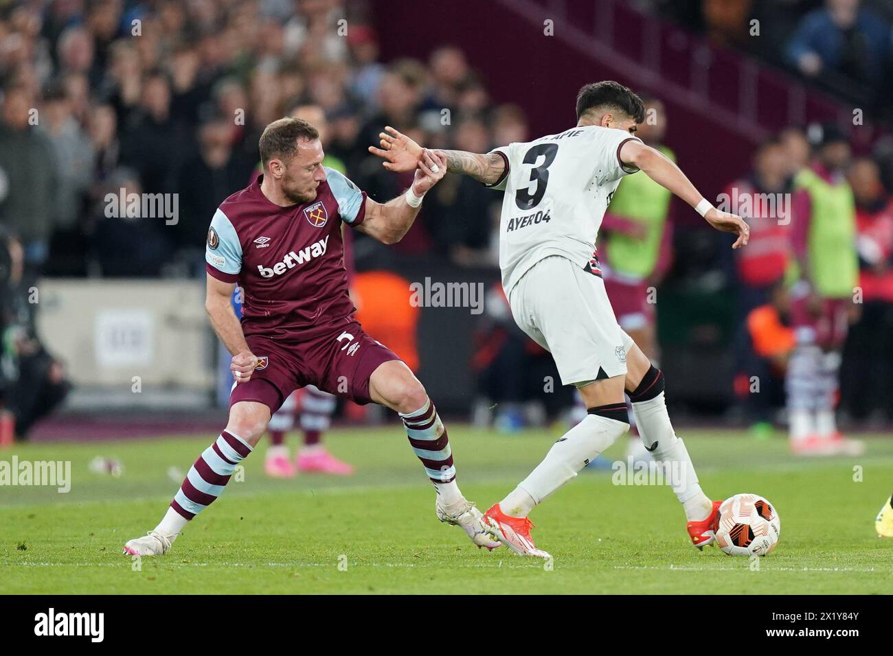 Action pulling back football hi-res stock photography and images - Alamy