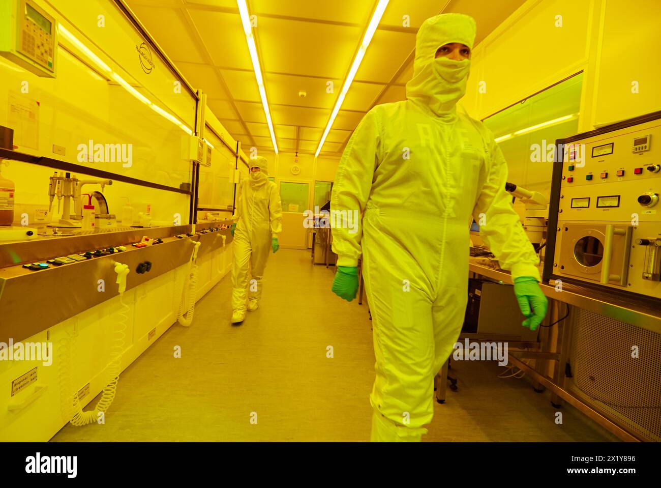 Photo bay. Photolithography Room. Cleanroom. Nanotechnology. Laboratory ...