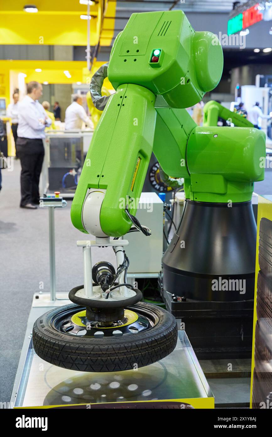 Robot, Industrial Robotics, Research in Industrial Systems, R & D + i ...