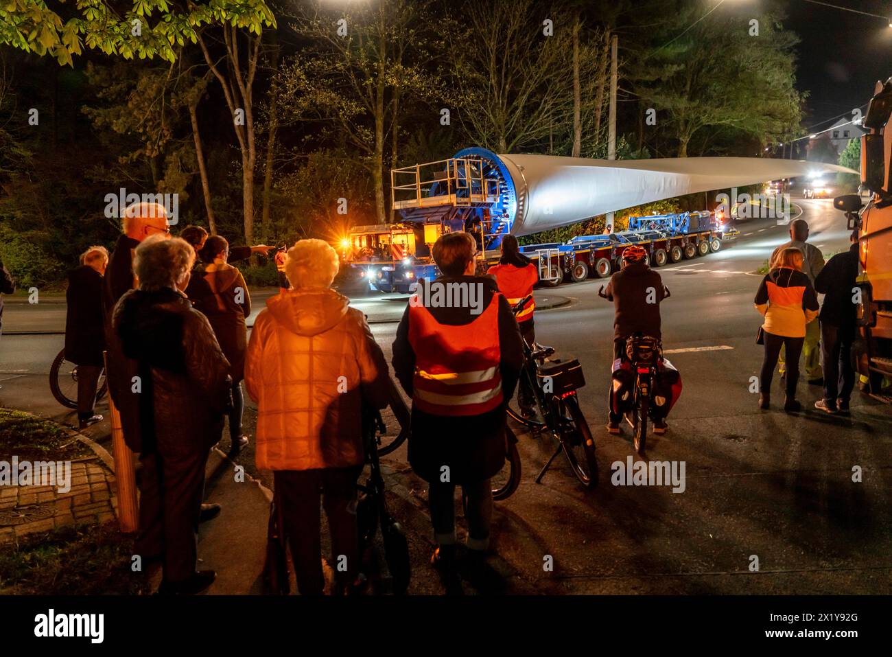 Transport of a 68 meter long, 22 T heavy blade, of a wind turbine, here ...