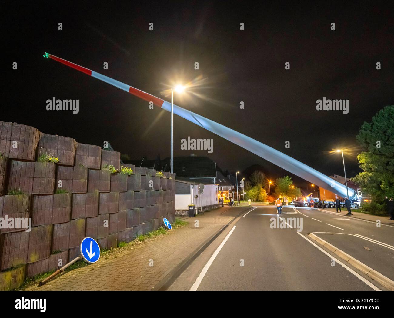 Transport of a 68 meter long, 22 T heavy blade, of a wind turbine, here ...