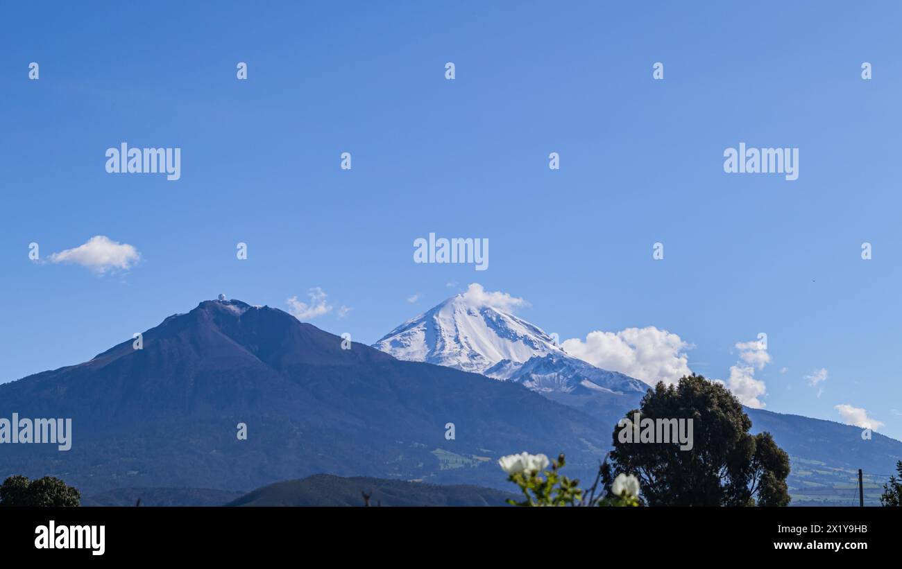 Pico de orizaba vulcano hi-res stock photography and images - Alamy