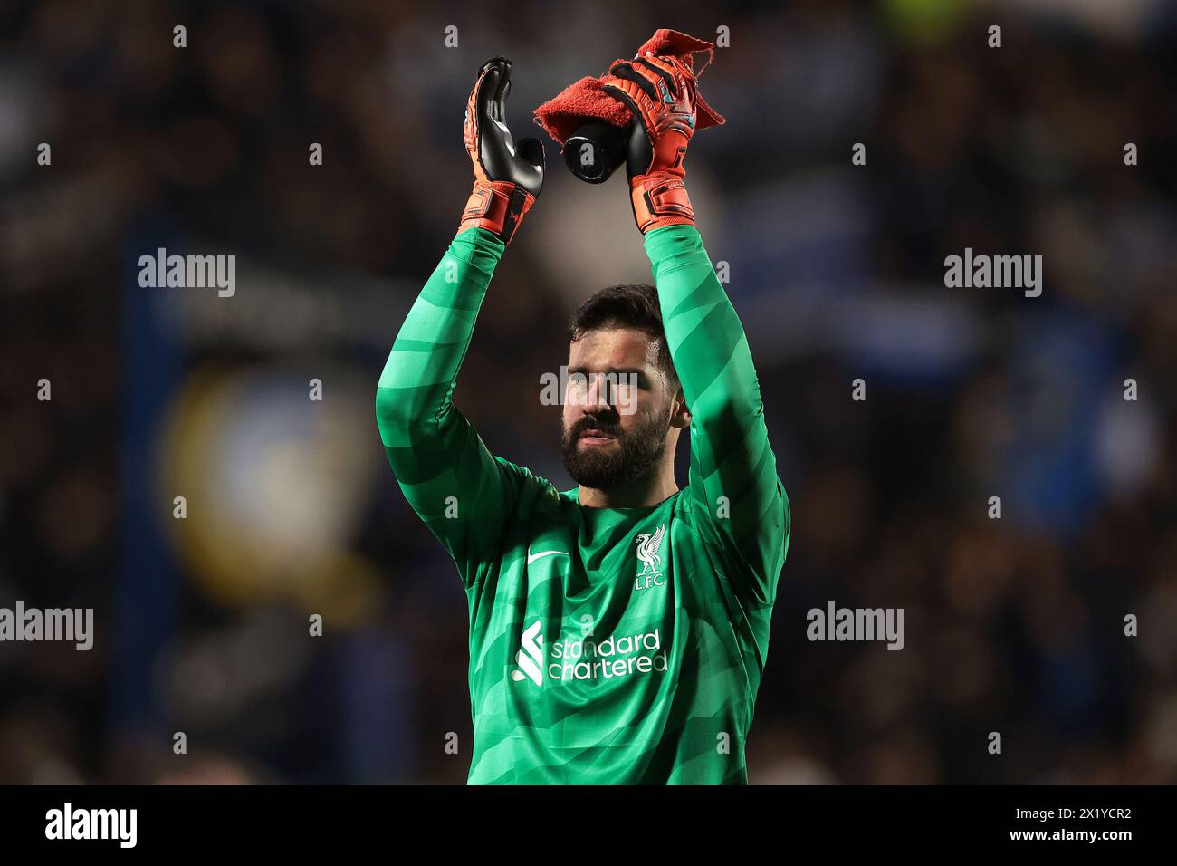 Alisson becker di liverpool hi-res stock photography and images - Alamy