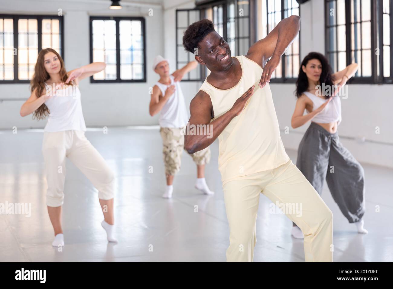 Dancers training modern dance movements Stock Photo - Alamy