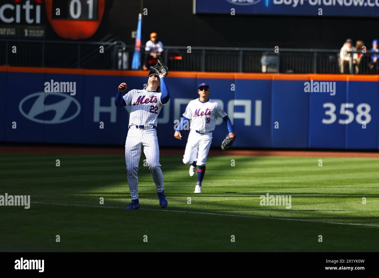 New York Mets 3B Brett Baty #22 makes the grab during the eighth inning ...