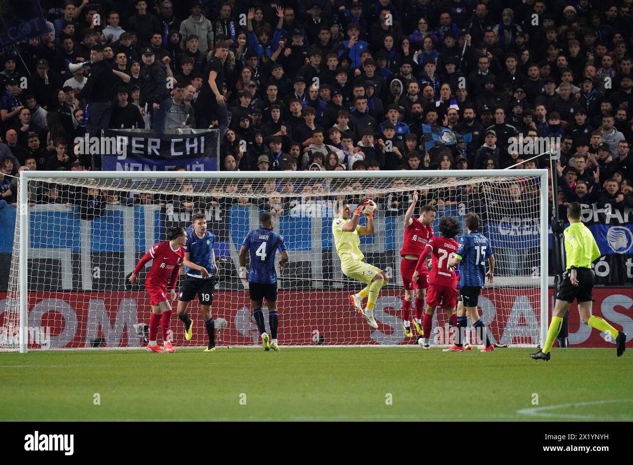 Musso atalanta europa league hi-res stock photography and images - Alamy