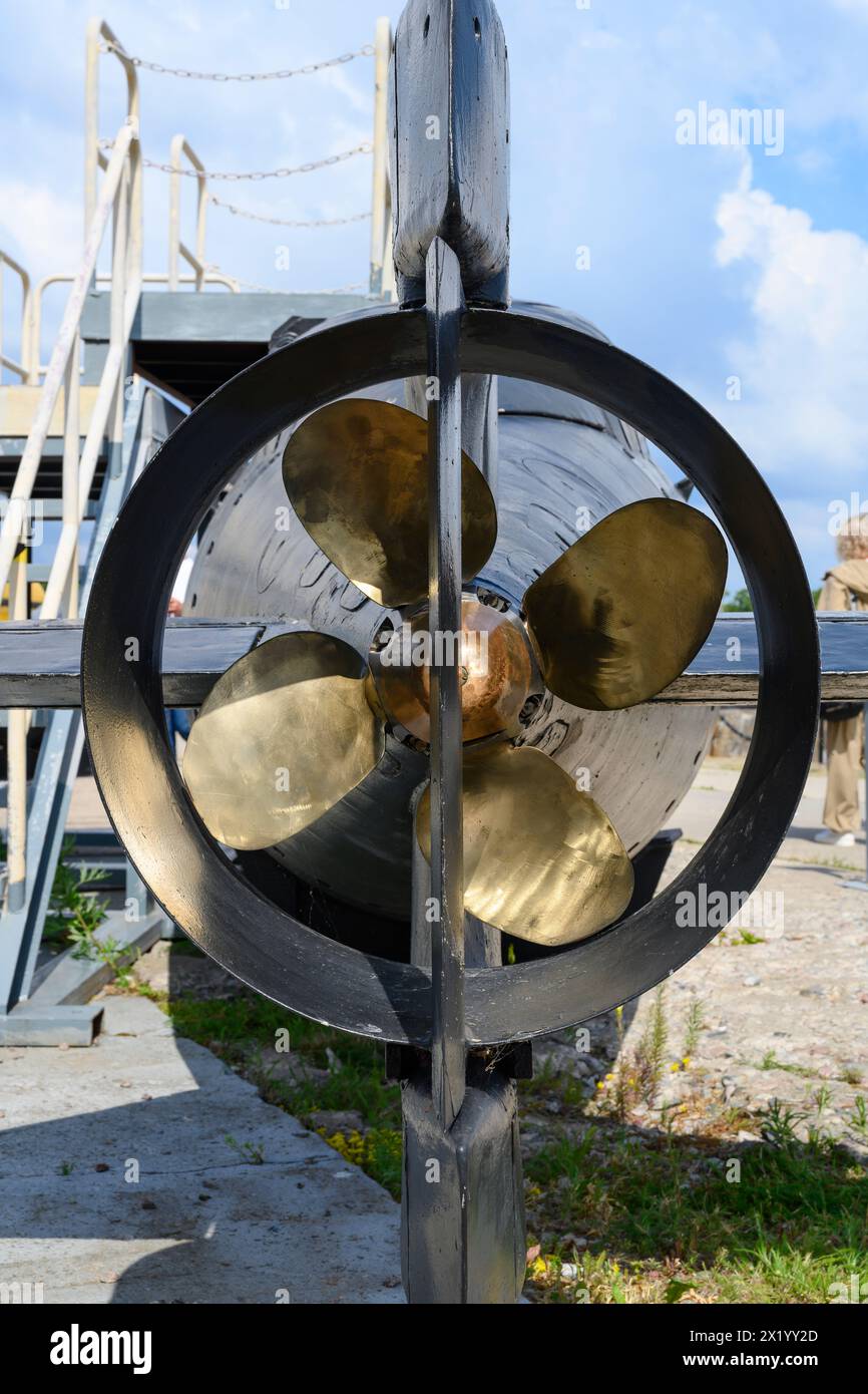 The propeller of a small submarine Stock Photo - Alamy