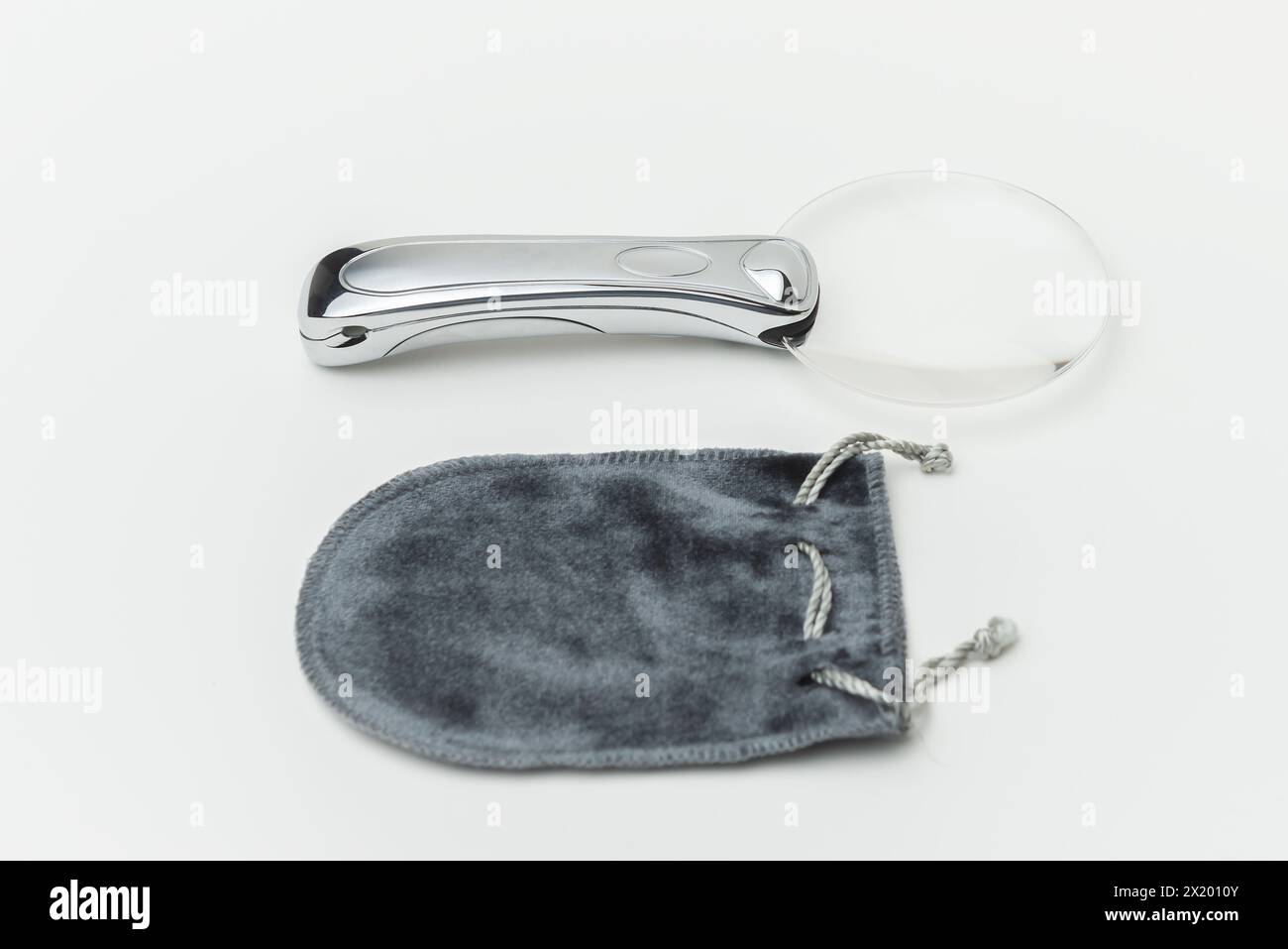 Magnifying glass isolated modern frameless beautiful shape ...