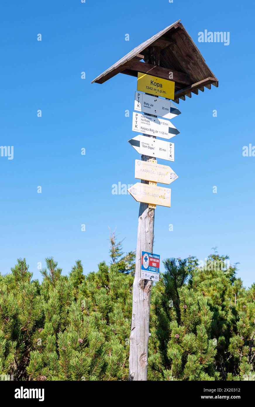 Signpost on the hiking trail to Schneekoppe (Śnieżka; Sniezka) in the ...