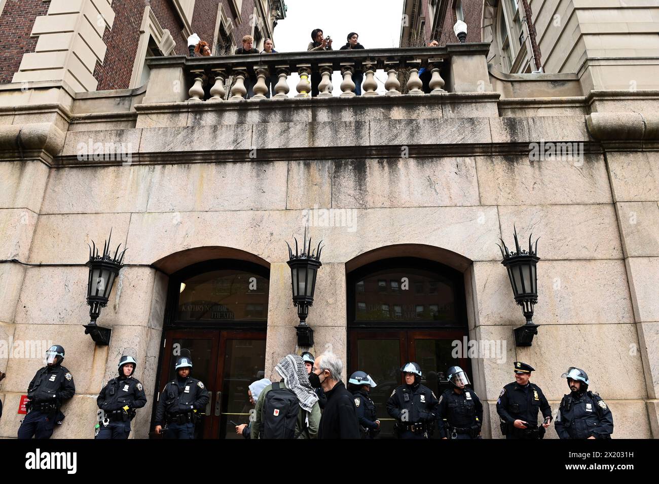 New York, New York, USA. 18th Apr, 2024. Palestinian supporters ...