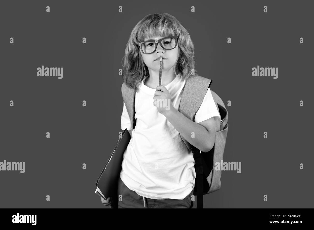 Back shot pretty blonde student hi-res stock photography and images - Alamy