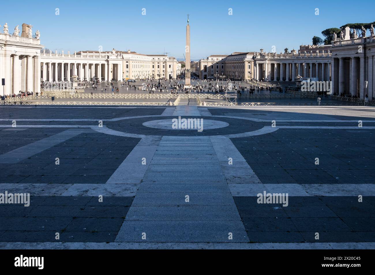 View of Saint Peter's Square in Vatican City, the papal enclave in Rome ...