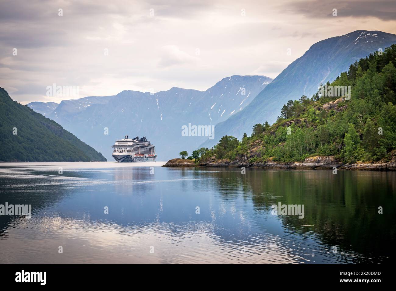 Cruise ship in Sunnylvsfjord in Møre og Romsdal province, Hellesylt ...