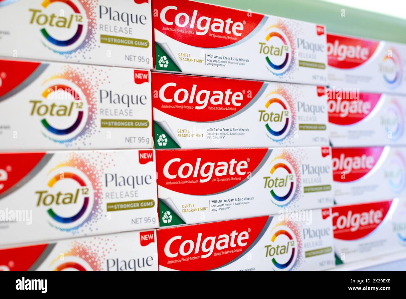Colgate products hi-res stock photography and images - Alamy