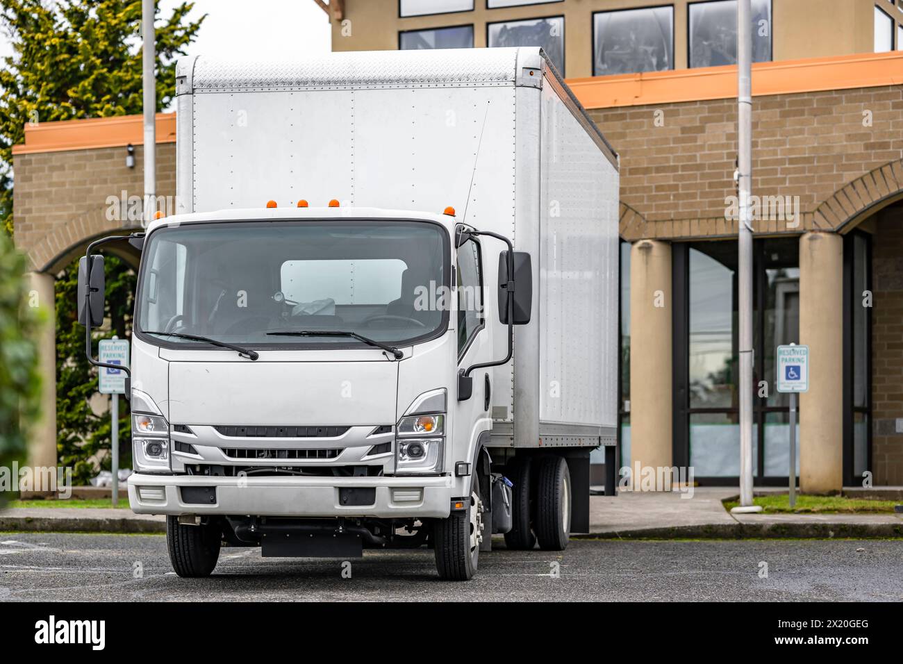 Industrial standard cab over local hauler small rig semi truck with box ...