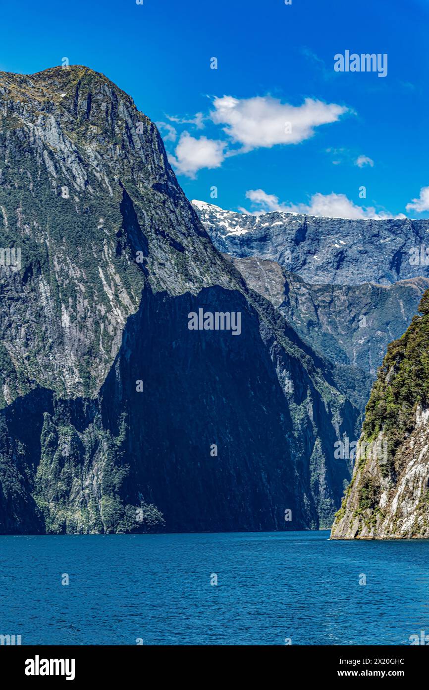 Views of Milford Sound while on a boat to the ocean Stock Photo - Alamy