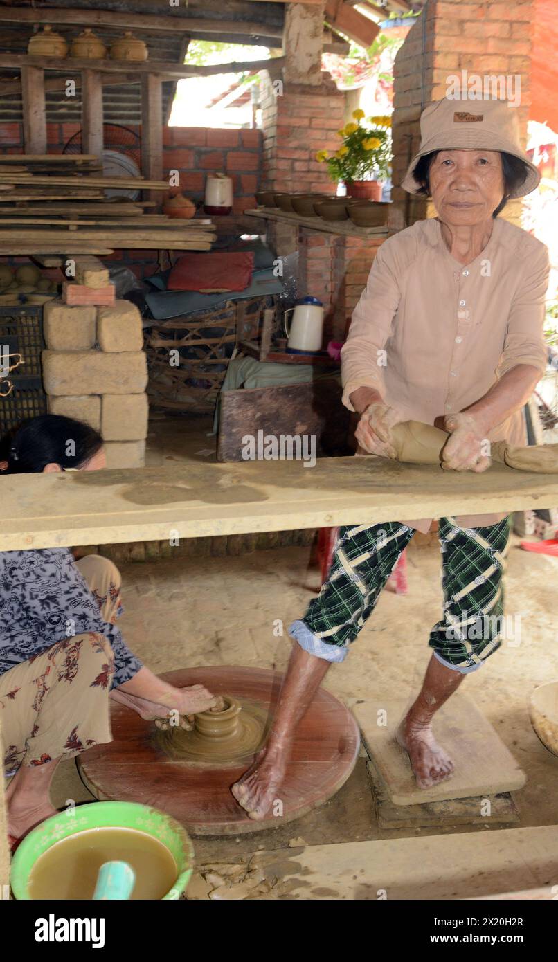 Traditional Clay pots production at Thanh Ha pottery village in Hoi An ...
