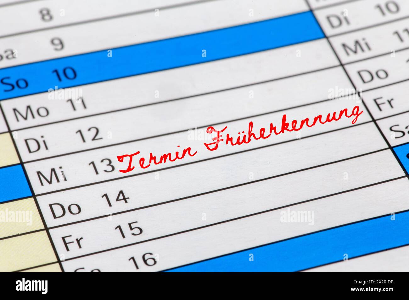 Symbol image of early detection (Germany): Calendar with a note of an ...
