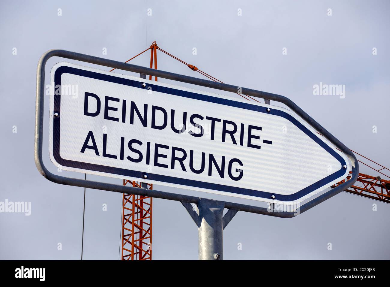 Directional wave hi-res stock photography and images - Alamy