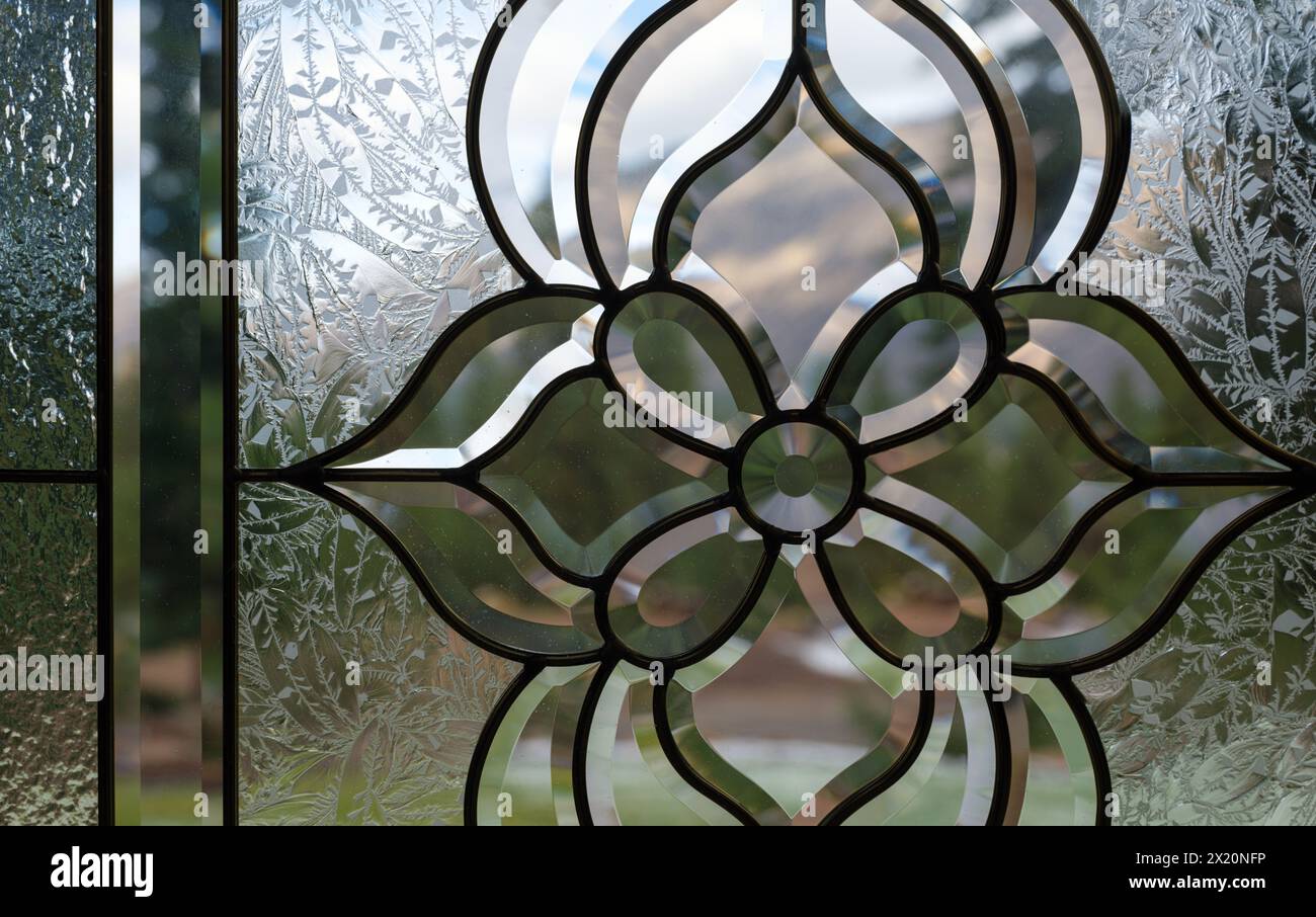 The detail of frosted leaded glass patterns on a door Stock Photo - Alamy