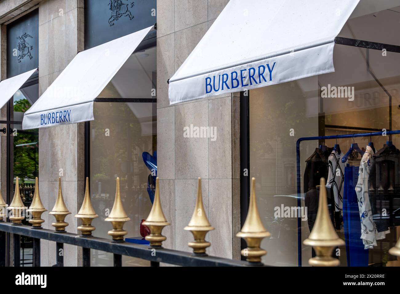 Burberrys logo hi-res stock photography and images - Alamy