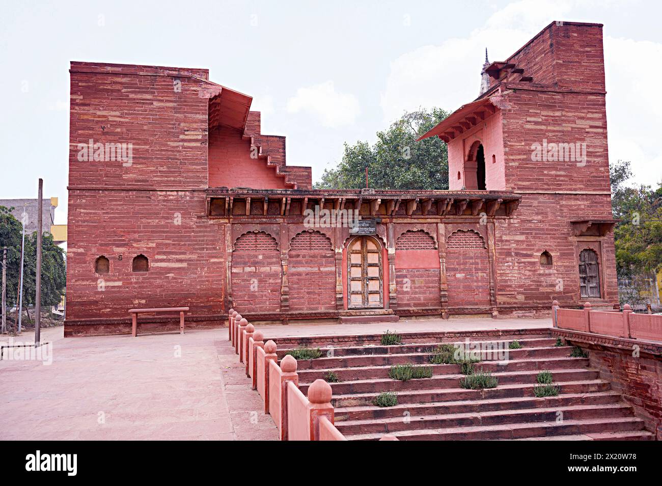 Shri Chopda Mandir Bawdi (stepwell), Dholpur, Rajasthan, India Stock ...