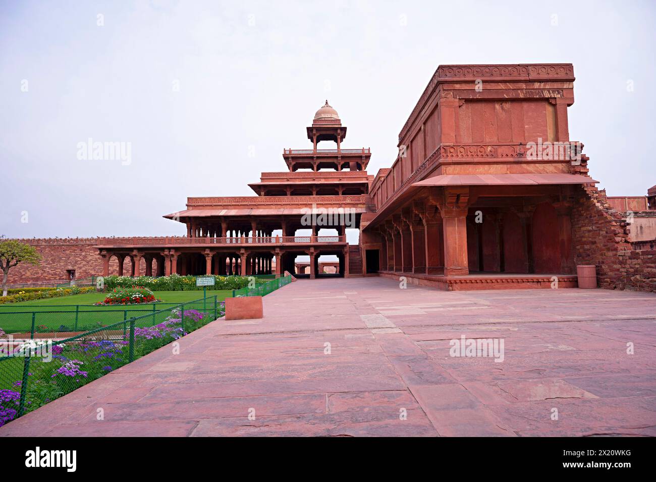 Courtyard palace panch mahal hi-res stock photography and images - Alamy