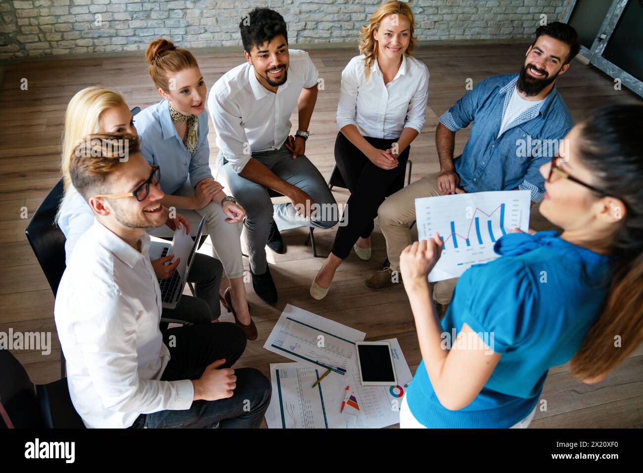 Multinational group young people hi-res stock photography and images ...