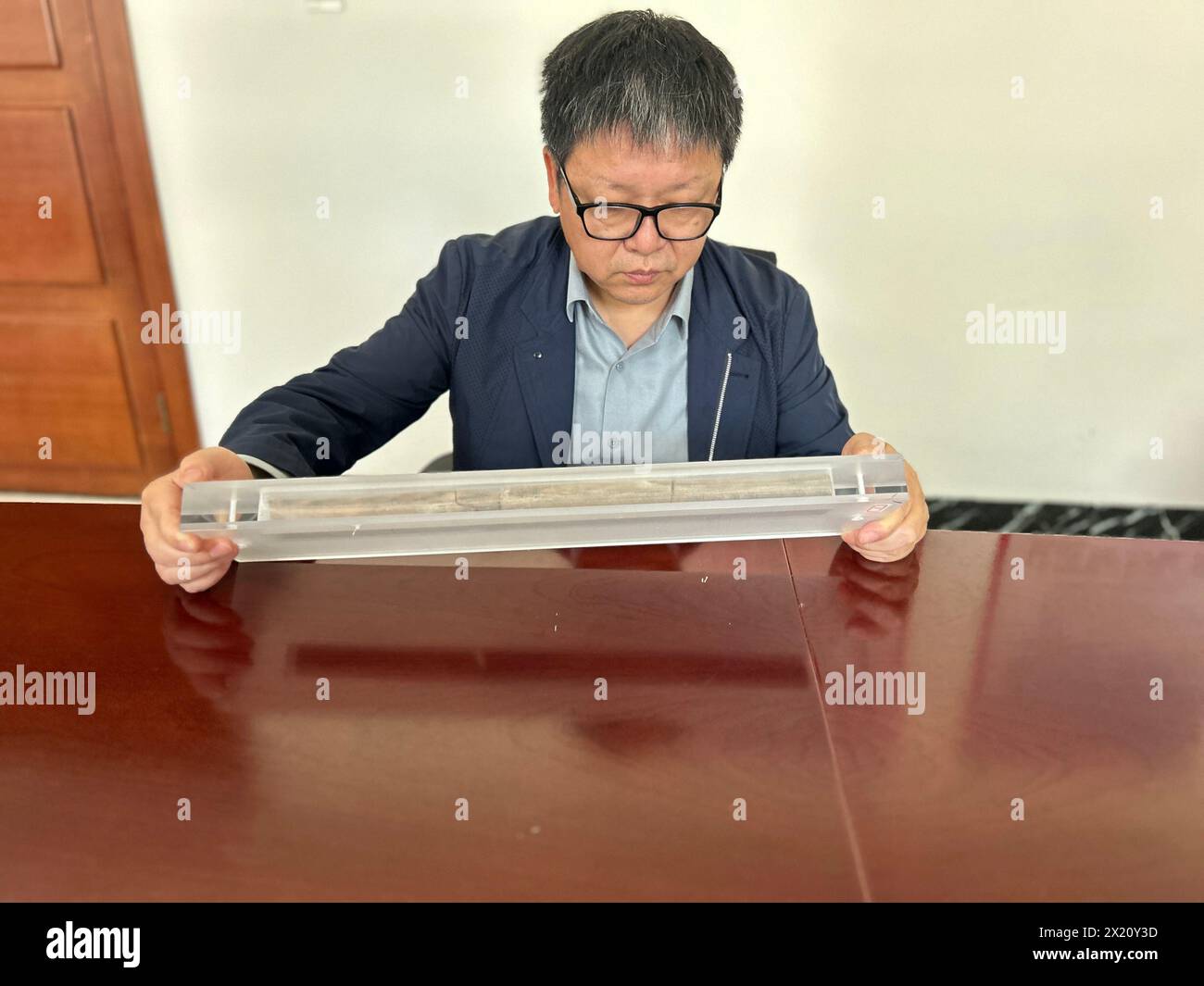 Liye qin slips hi-res stock photography and images - Alamy