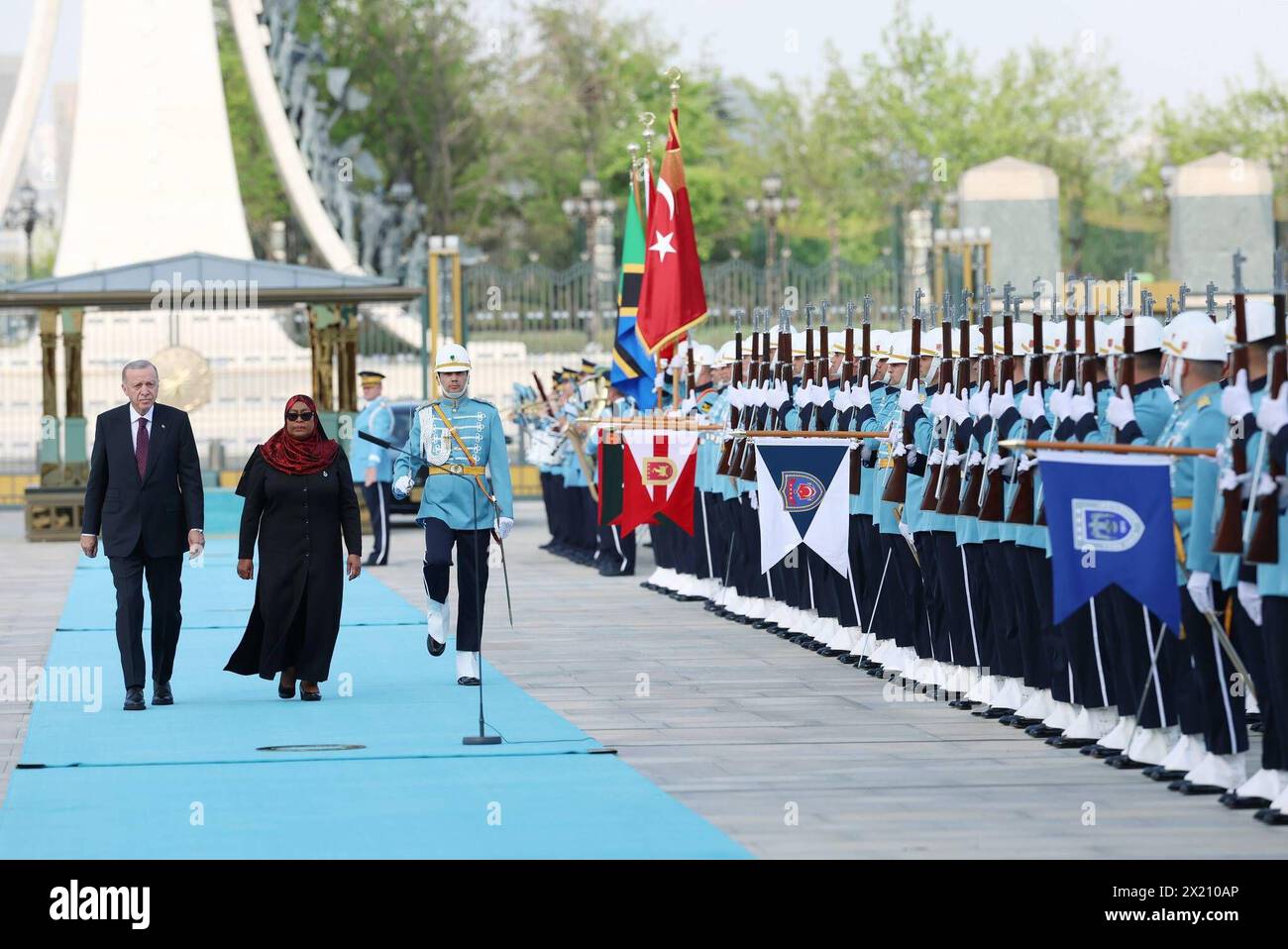 Turkish President Recep Tayyip Erdogan receives Tanzanian President ...