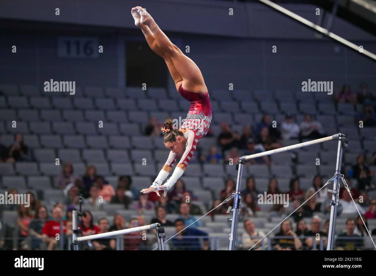Ncaa uneven bars hi-res stock photography and images - Alamy