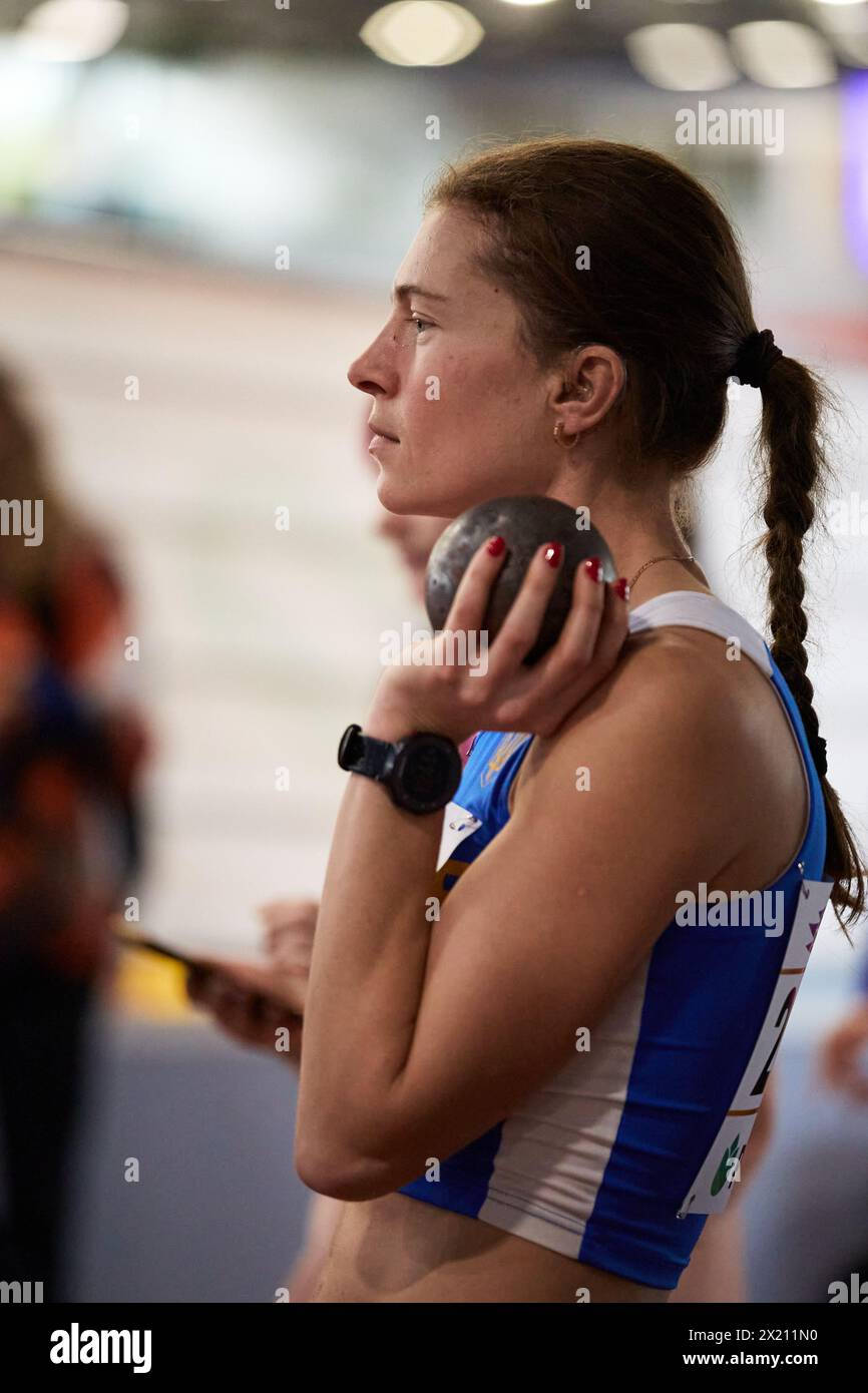 4 kg shot put hi-res stock photography and images - Alamy