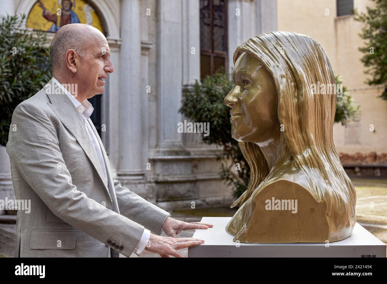 Venezia, Italia. 18th Apr, 2024. The sculptor George Petrides with his ...