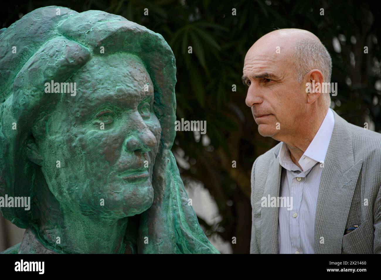 Venezia, Italia. 18th Apr, 2024. The sculptor George Petrides with his ...