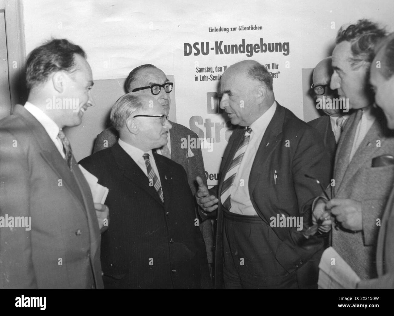 Logo western union Black and White Stock Photos & Images - Alamy