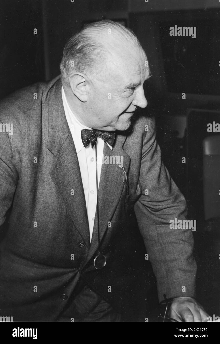 Wendhousen, Frederick, German dubbing director, in the studio ...