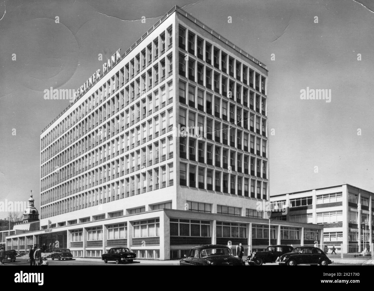 1950s berlin buildings Black and White Stock Photos & Images - Alamy