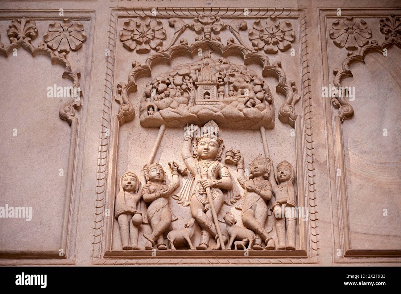 Carvings on the outer wall of Chhatri of Shrimant Jankoji Scindia ...