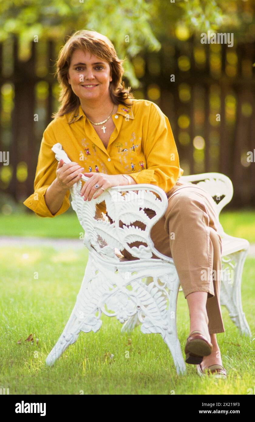 Tv personality maria hi-res stock photography and images - Alamy