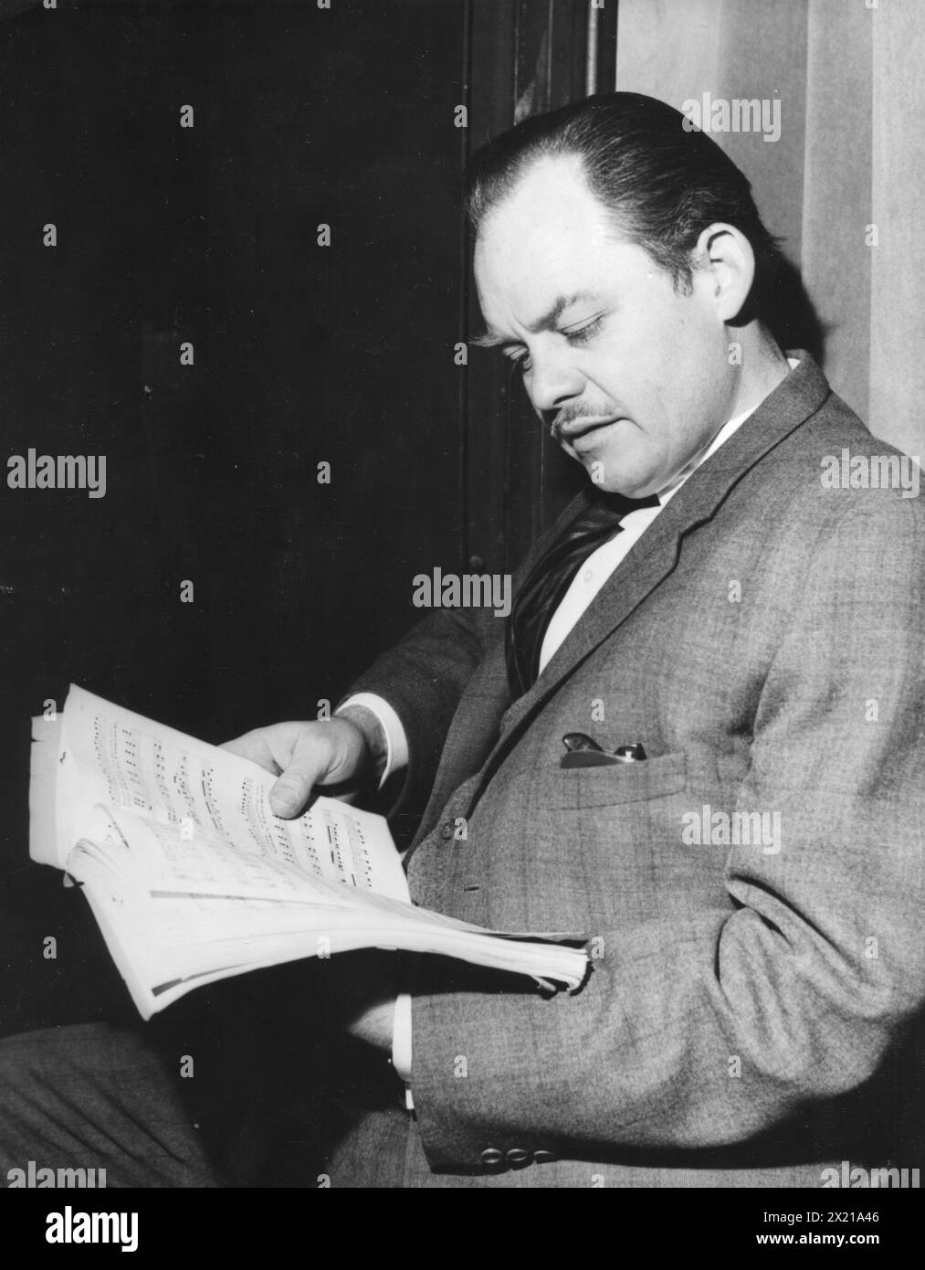 American opera baritone hi-res stock photography and images - Alamy