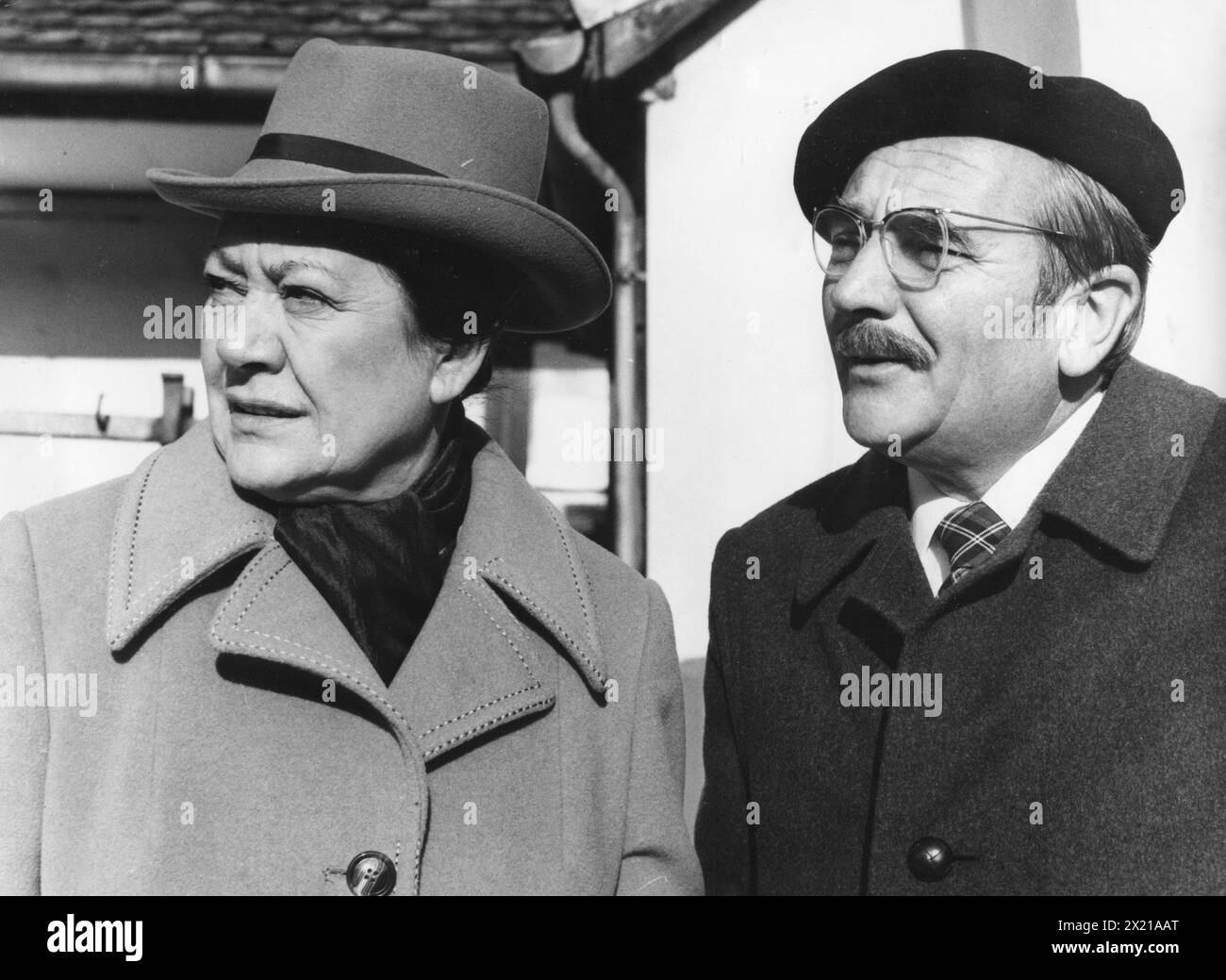 16 century eyeglasses hi-res stock photography and images - Alamy